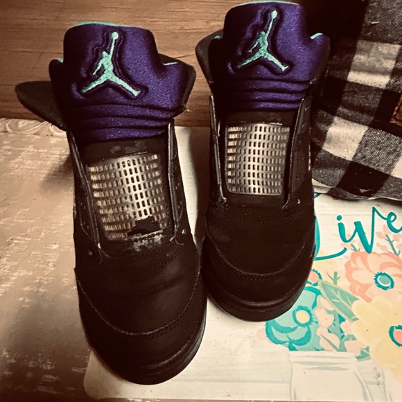 Jordan | Shoes | Adorable Jordans One Little Spot On Side And On Top ...